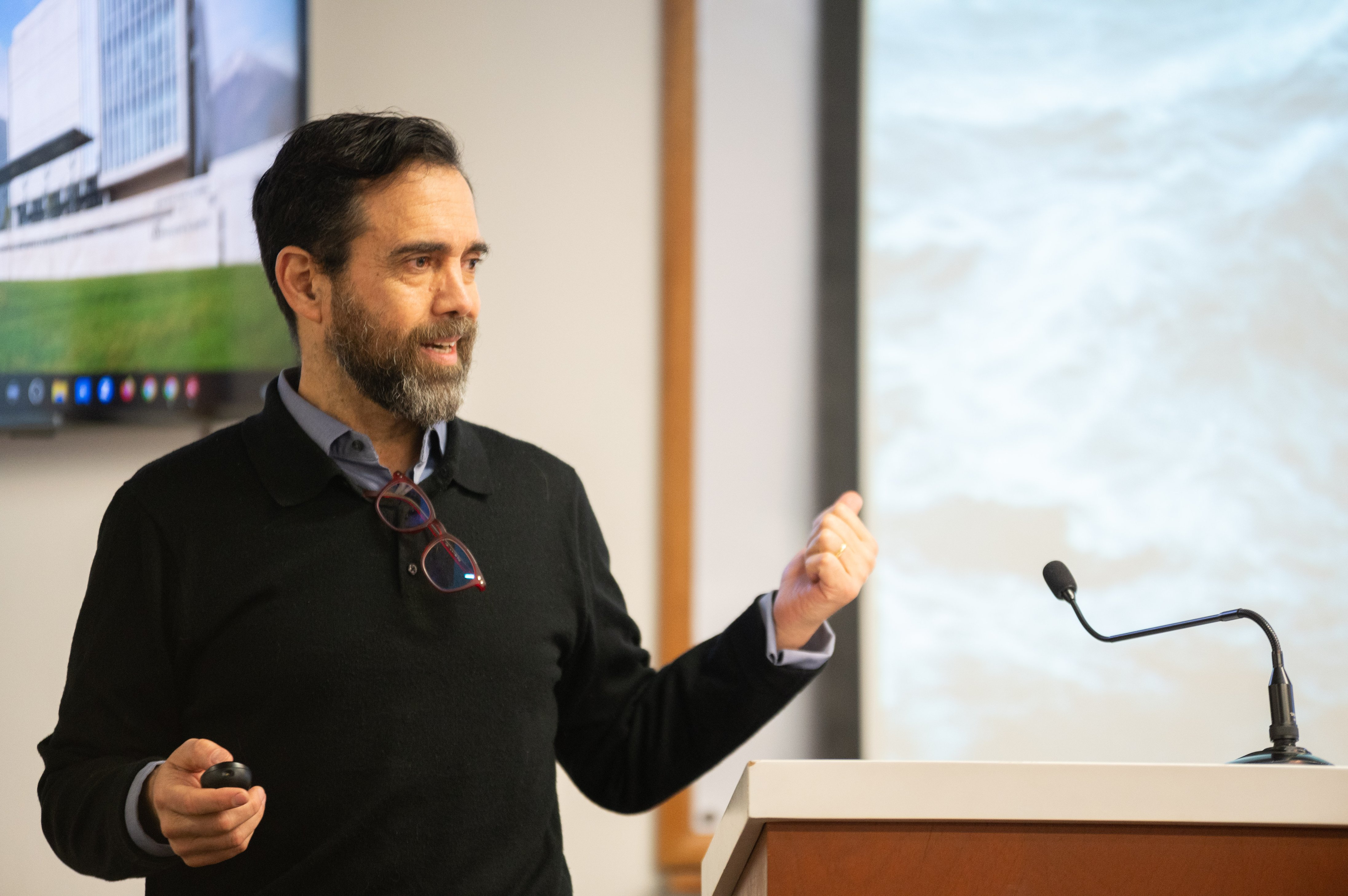 Carlos Osorio: “Grandes empresas obtienen en promedio un 440% de ...